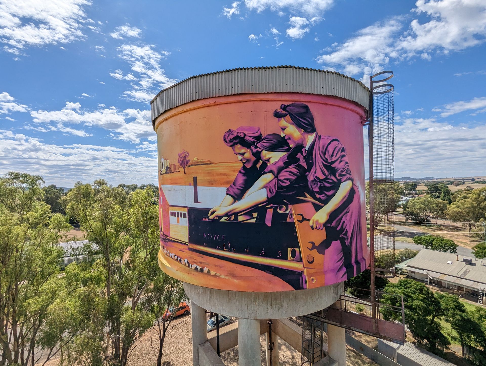 Uranquinty Water Tank Art
