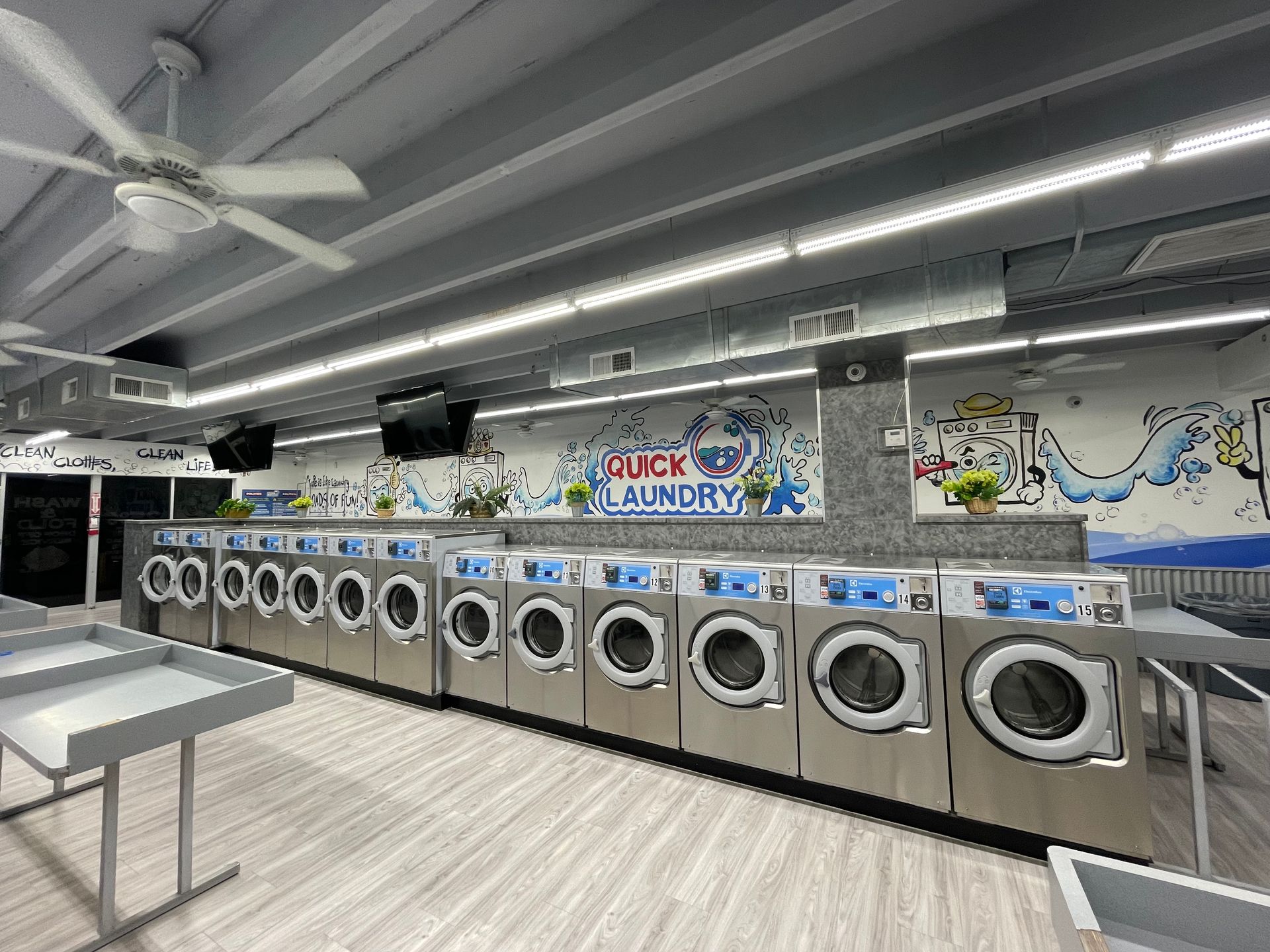Clean Self-Service Laundromat Near You | Phoenix, AZ
