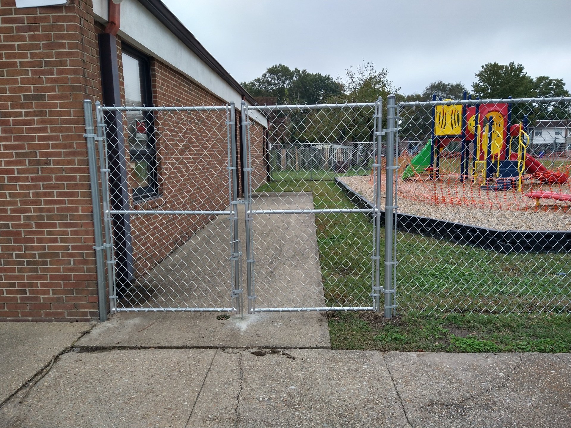 Custom Chain Link Fencing | Chain Link Fence Installation