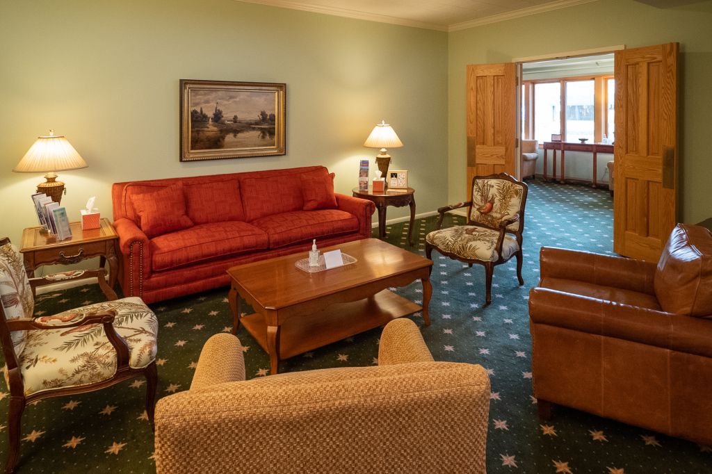 St. Louis Park Chapel | Gearty-Delmore Funeral Chapels