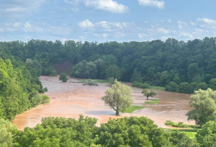 Thunderstorm: Exploring Oakville's Rainfall and Climate Change