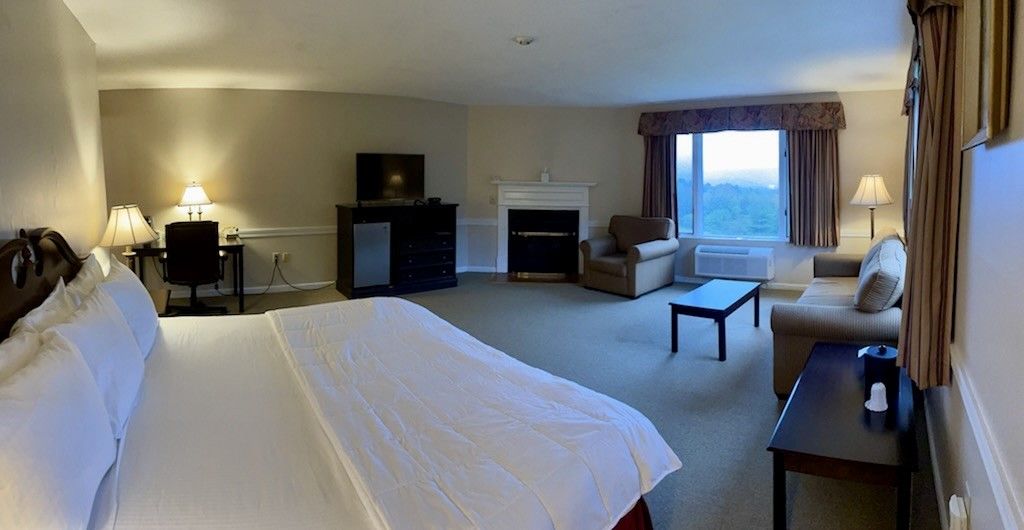 Gallery | Lucerne Inn Bangor, ME