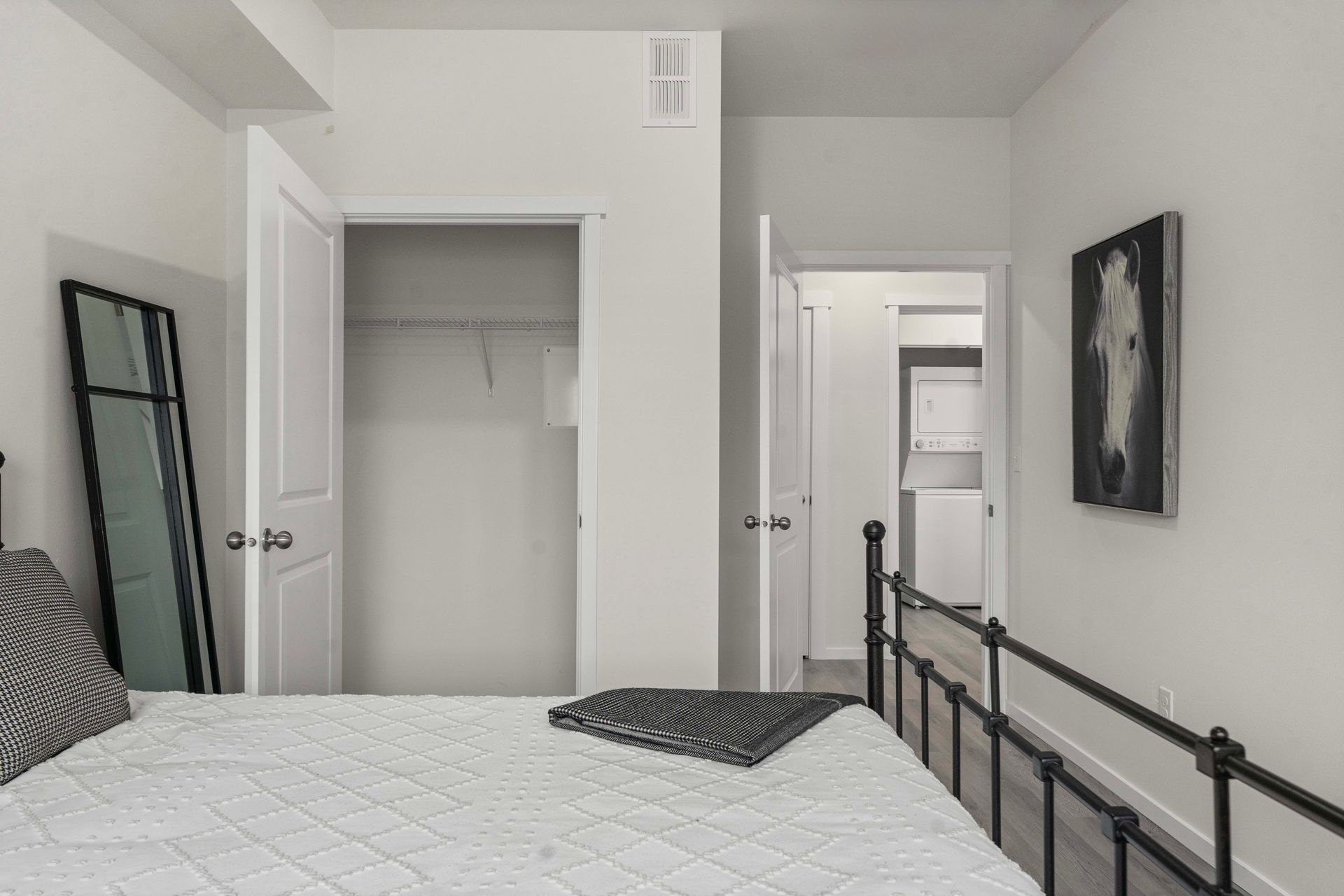 Blueberry Apartments Details | Spacious 1- & 2-Bedroom Units