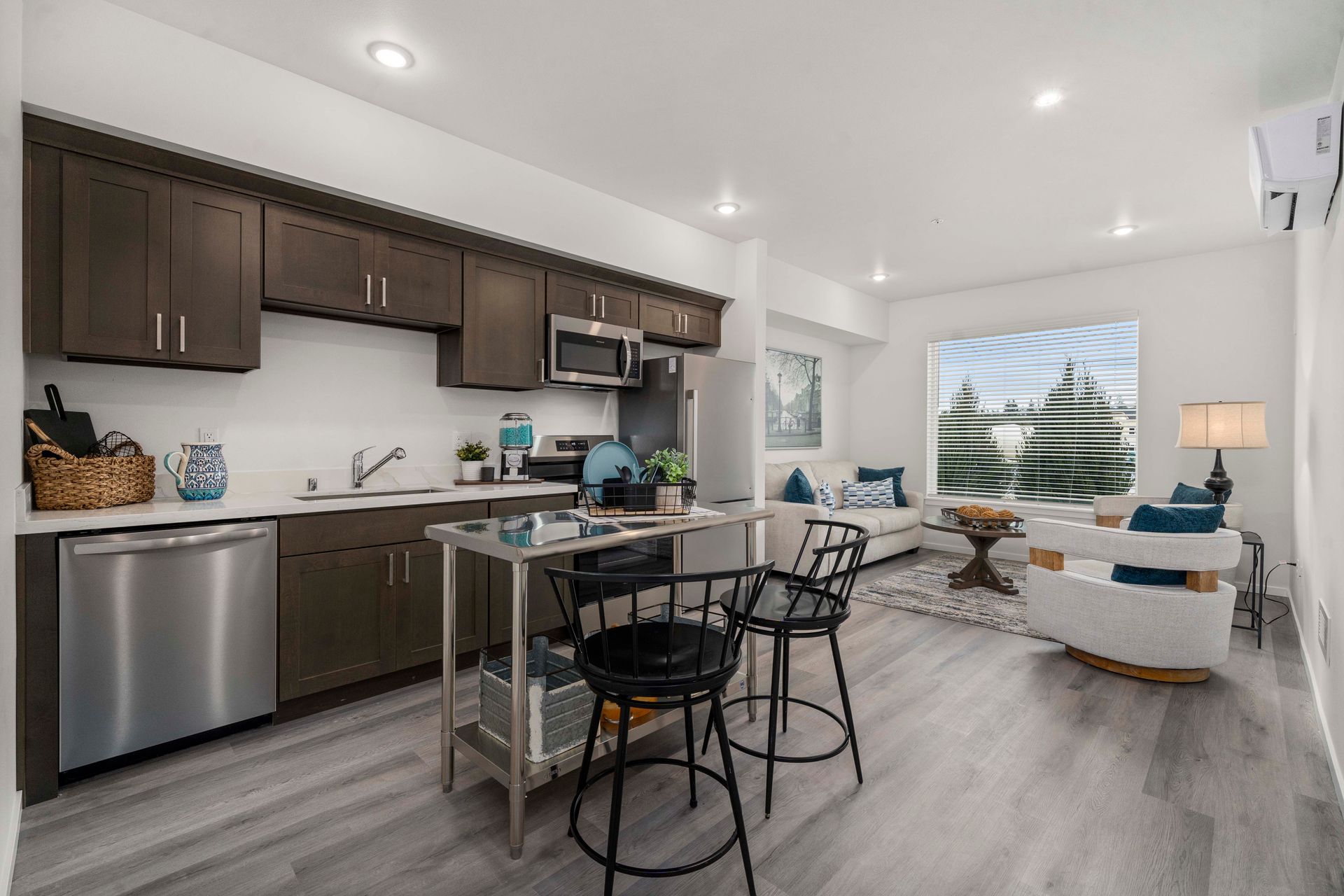 Blueberry Apartments Details | Spacious 1- & 2-Bedroom Units