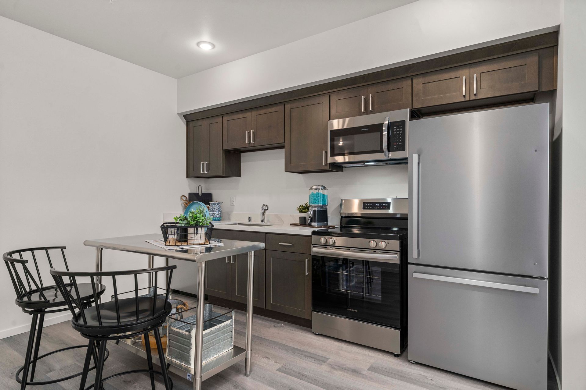 Blueberry Apartments Details | Spacious 1- & 2-Bedroom Units