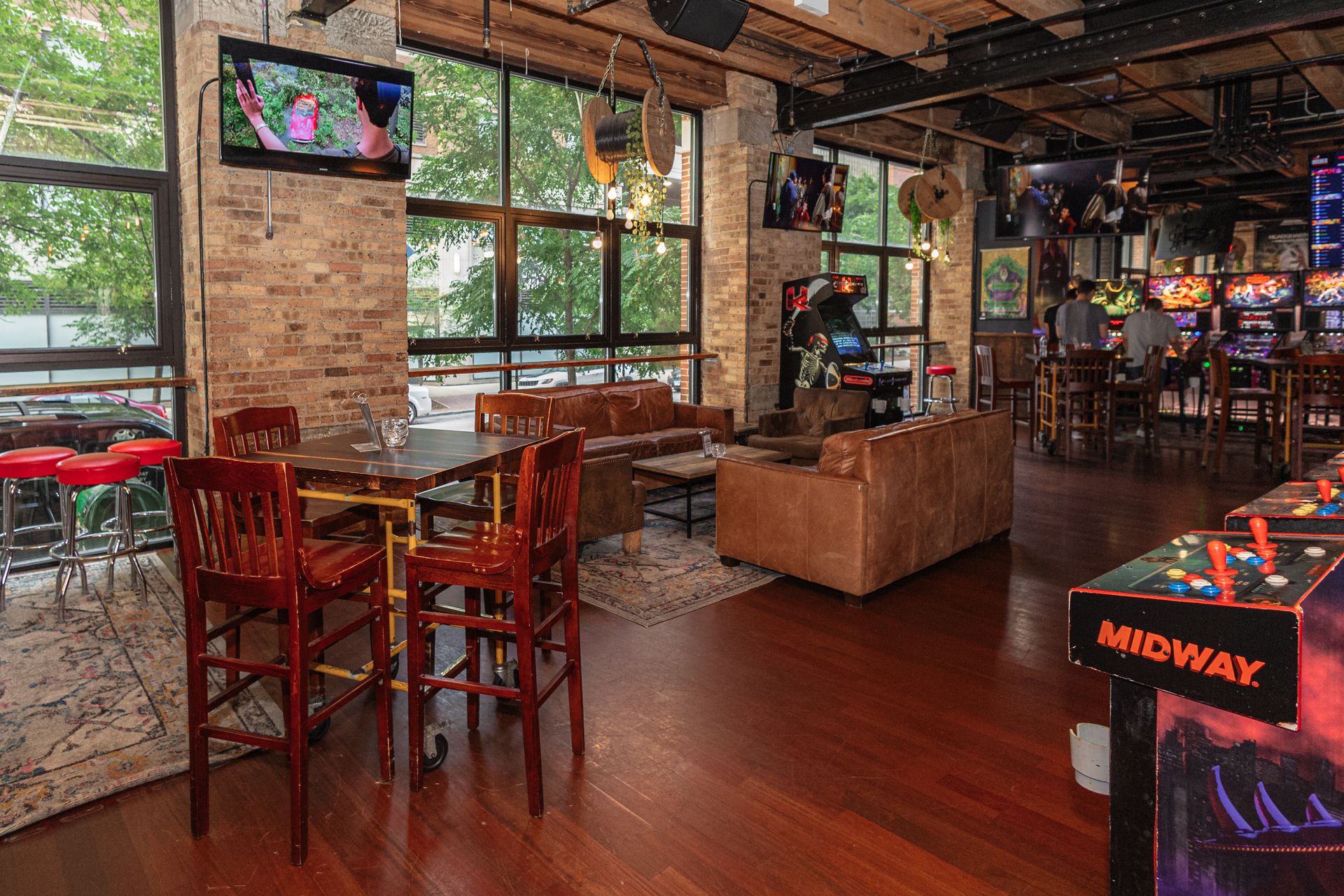 Headquarters Beercade | River North Arcade Bar & Event Venue