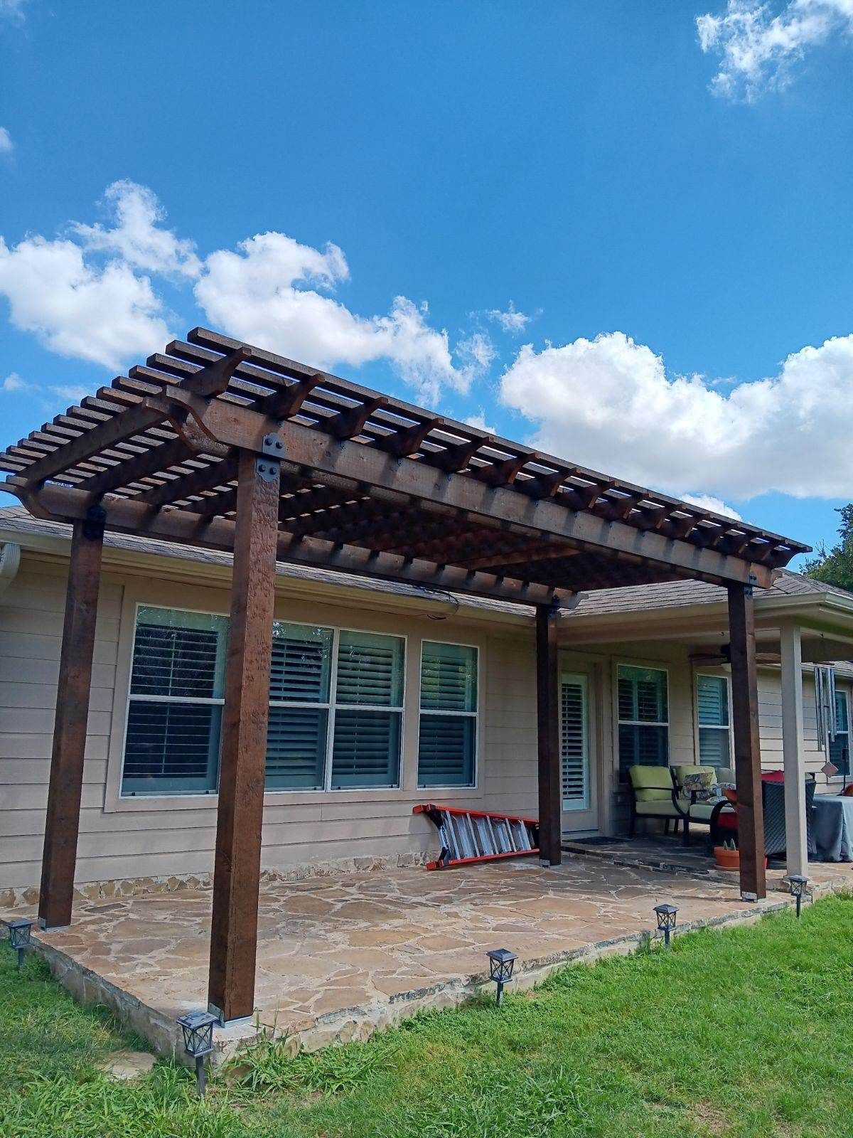 Staining Fences | Pflugerville Pfence Company