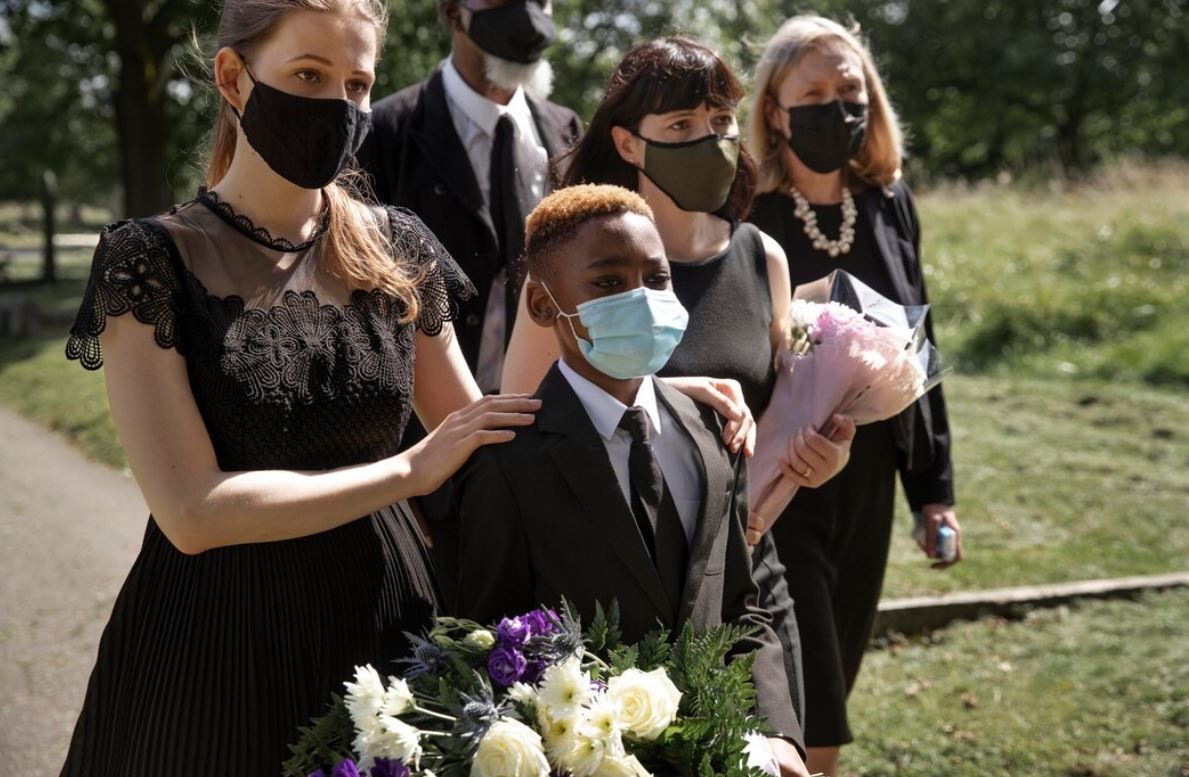 A Complete Guide on What to Wear to Funeral Homes - North Riverside, IL