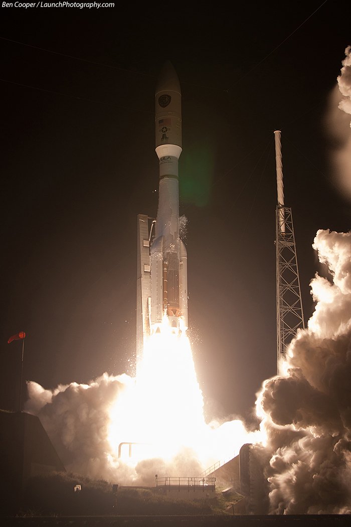 Atlas V launches AEHF-3 photos