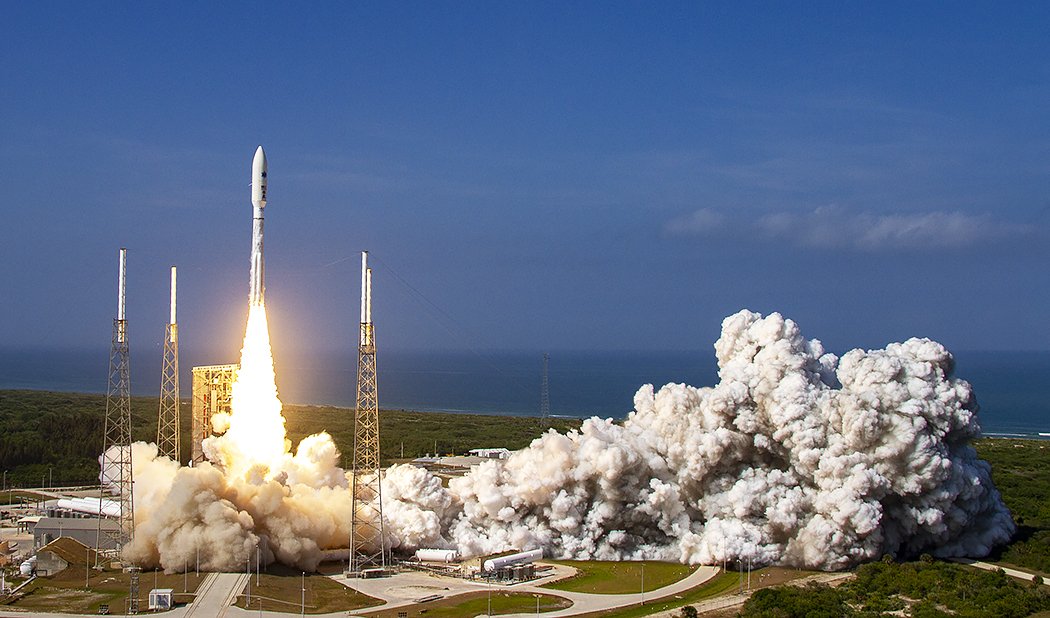 Atlas V launches AEHF-6 photos