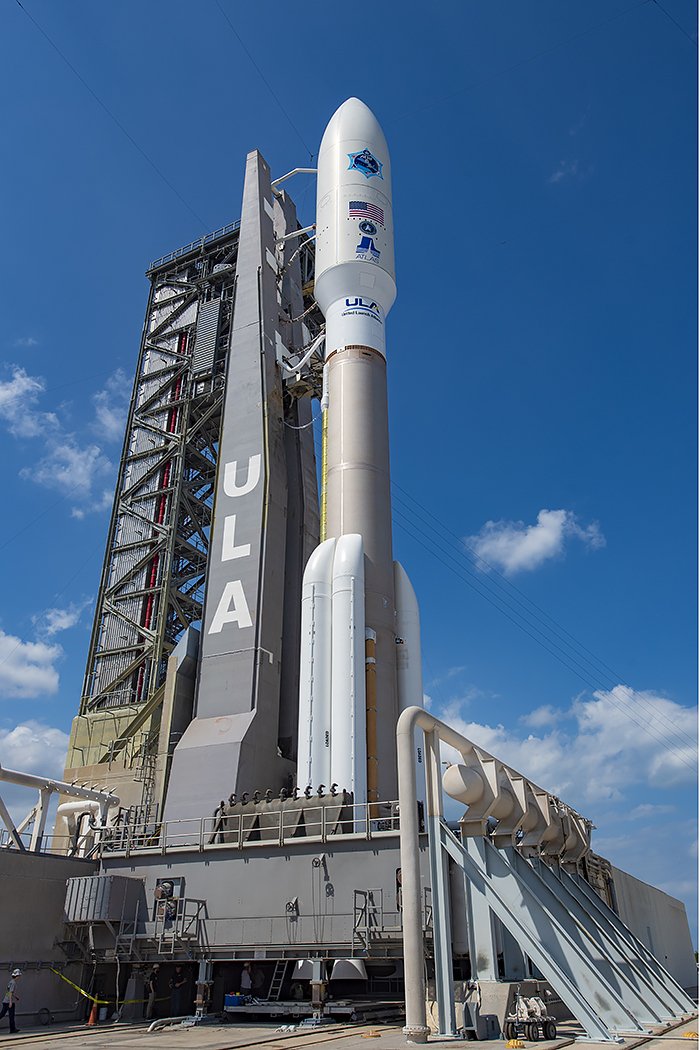 Atlas V launches AEHF-6 photos