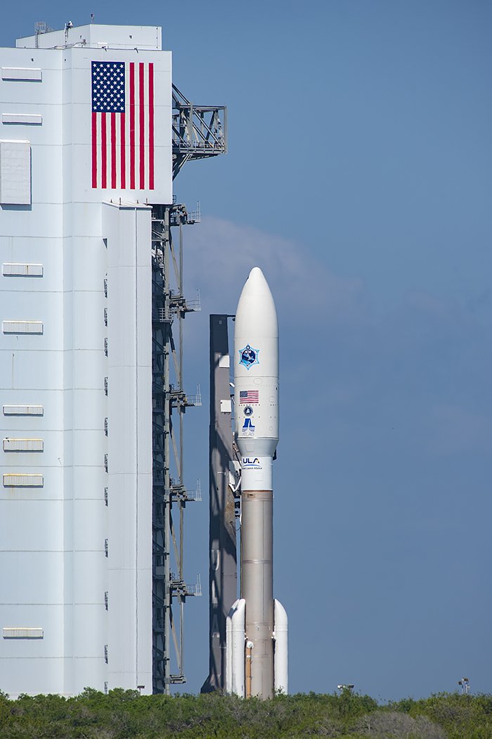 Atlas V launches AEHF-6 photos
