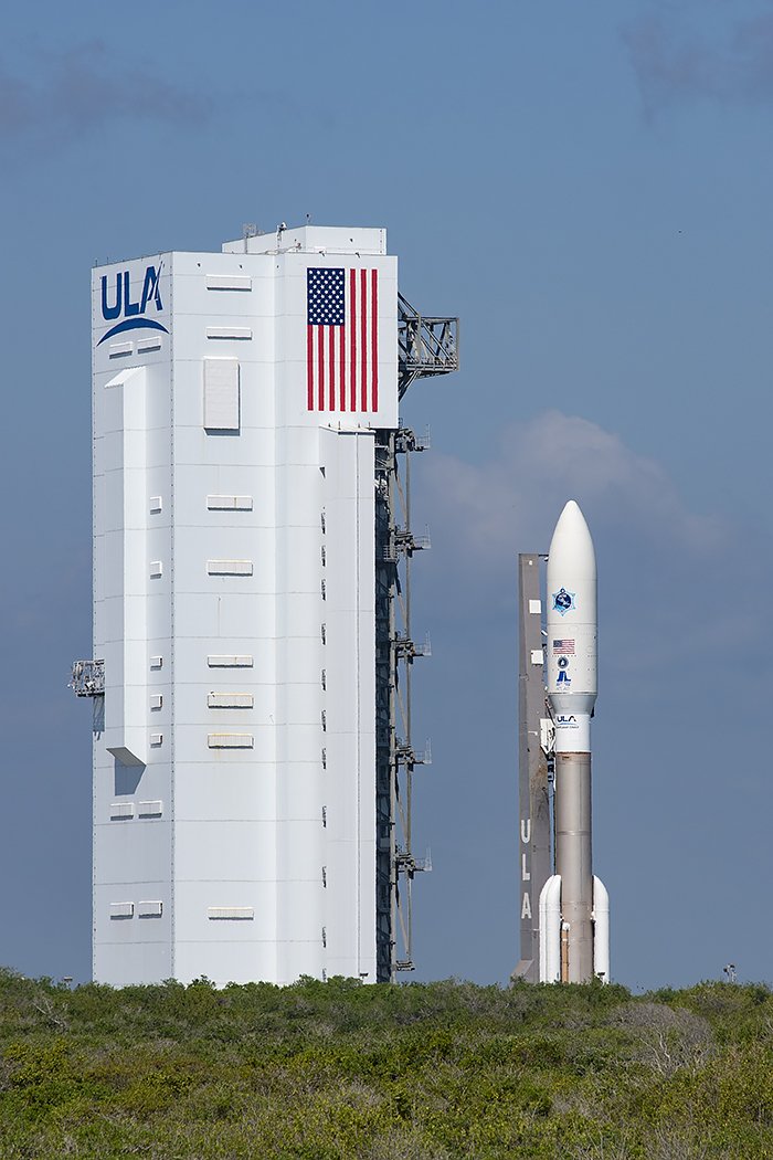 Atlas V launches AEHF-6 photos
