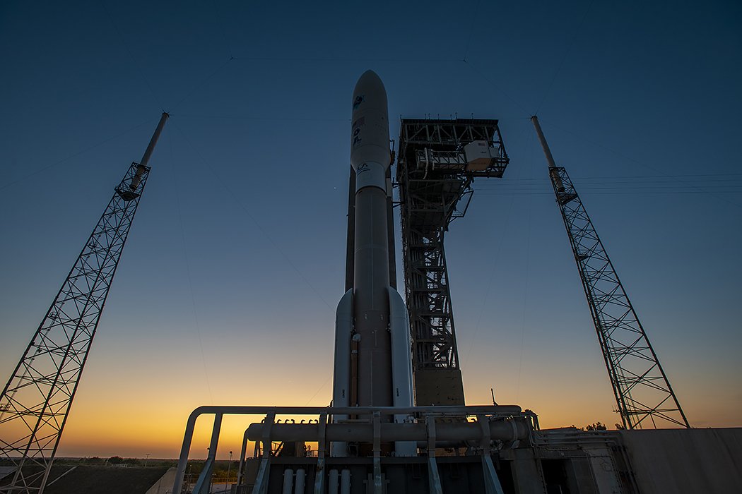 Atlas V launches AEHF-6 photos