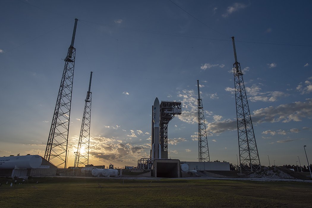 Atlas V launches AEHF-6 photos