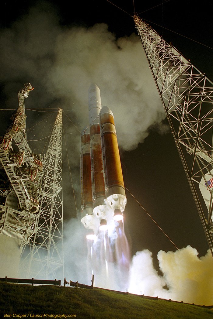 Delta IV-Heavy launches DSP-23 photos