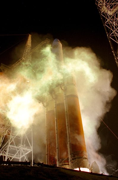 Delta IV-Heavy launches DSP-23 photos