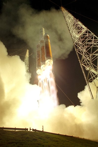 Delta IV-Heavy launches DSP-23 photos