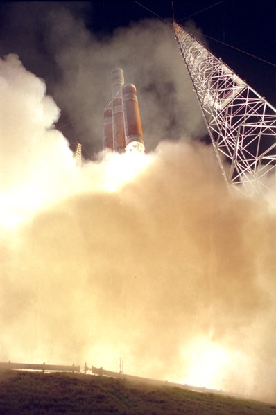 Delta IV-Heavy launches DSP-23 photos