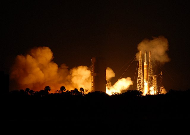 Delta IV-Heavy launches NROL-26 photos