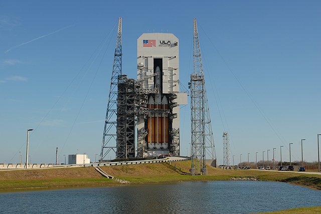 Delta IV-Heavy launches NROL-26 photos
