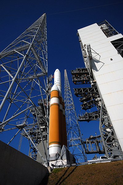 Delta IV-Heavy launches NROL-26 photos