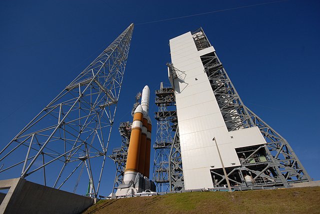 Delta IV-Heavy launches NROL-26 photos