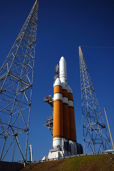 Delta IV-Heavy launches NROL-26 photos