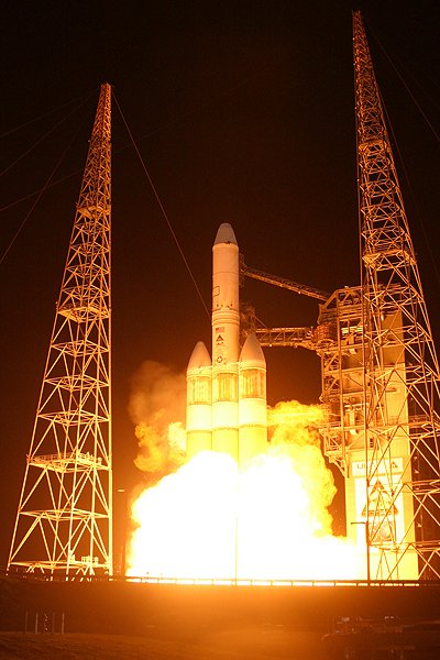 Delta IV-Heavy launches NROL-32 photos