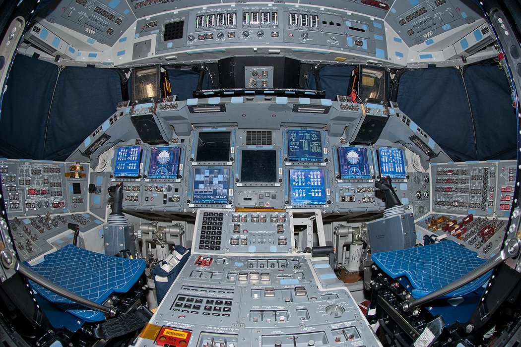 Discovery Space Shuttle Flight Deck photos