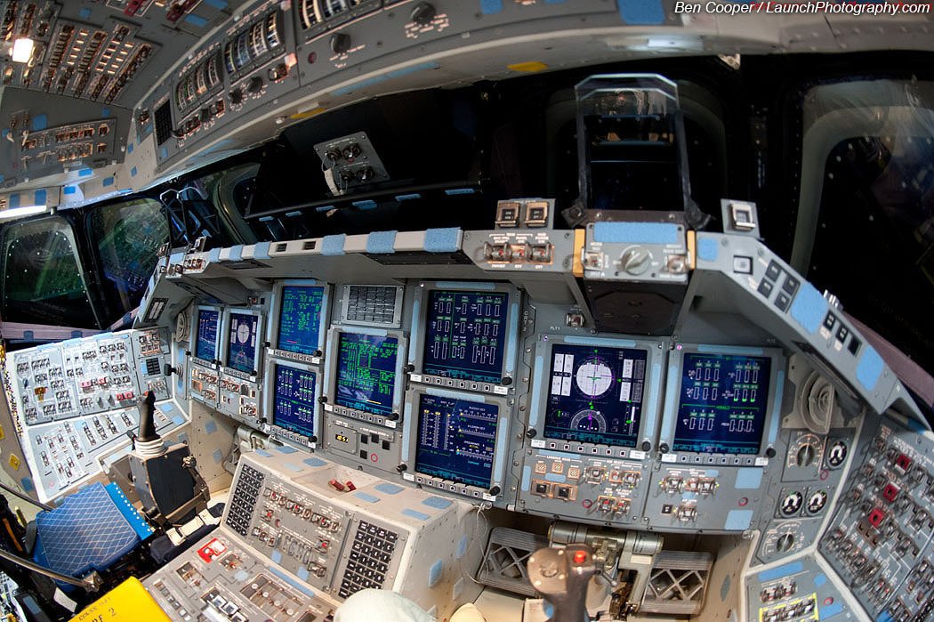 Endeavour powered Space Shuttle Flight Deck photos