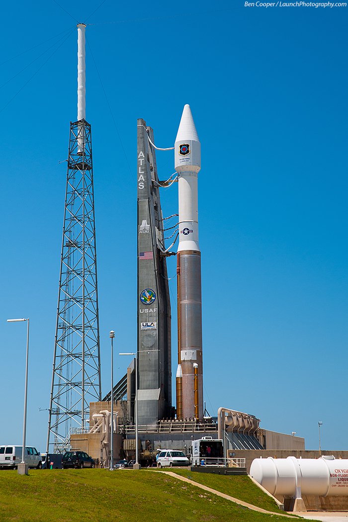 Atlas V launches GPS IIF-4 photos