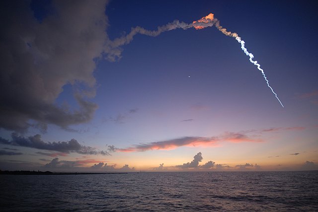 Delta II launches GPS IIR-21M photos