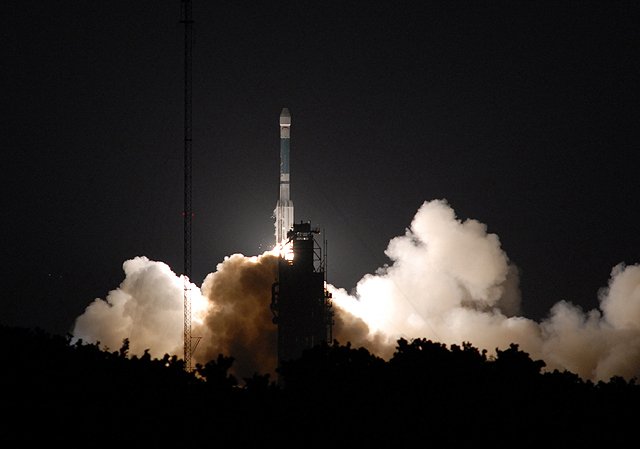 Delta II launches GPS IIR-21M photos