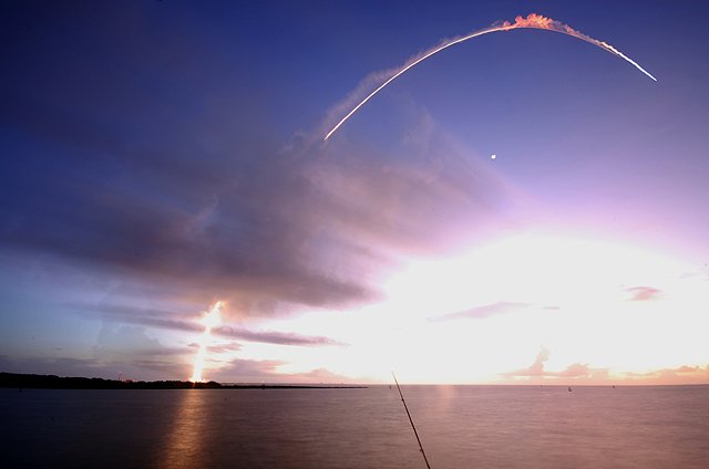 Delta II launches GPS IIR-21M photos