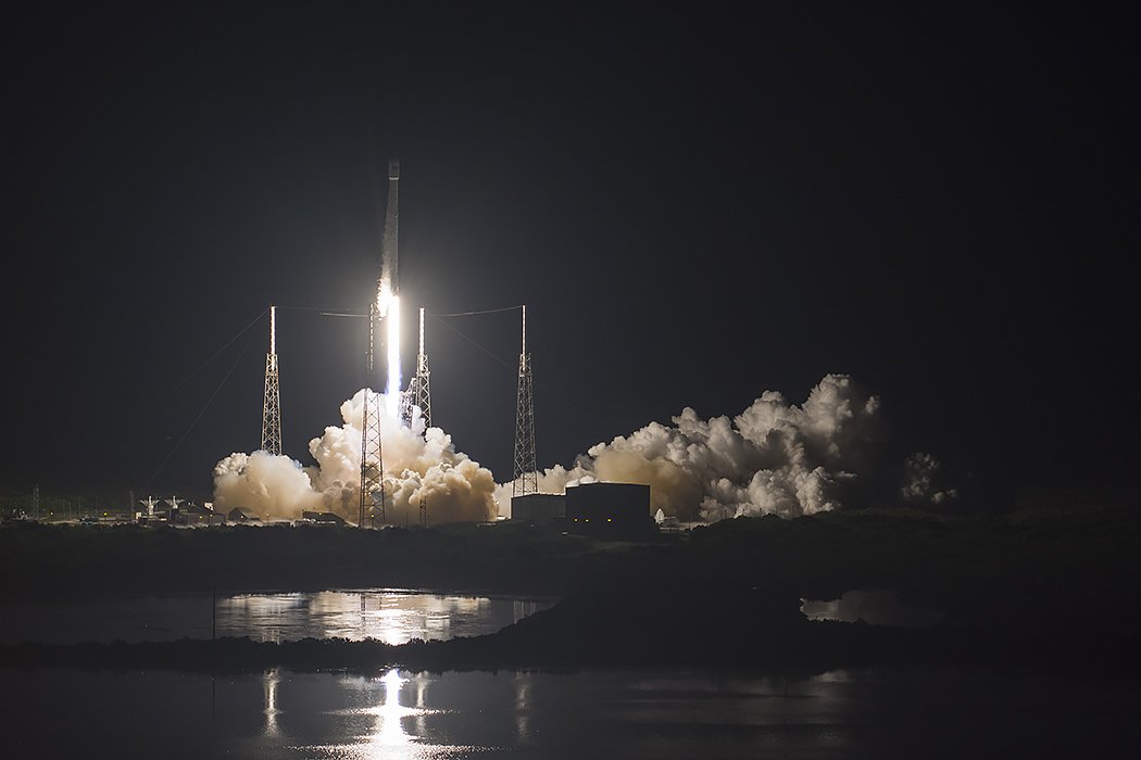 Falcon 9 launches JCSAT-16 photos