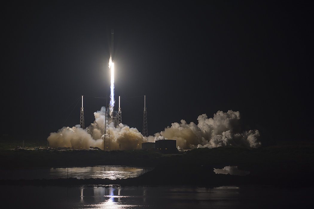 Falcon 9 launches JCSAT-16 photos