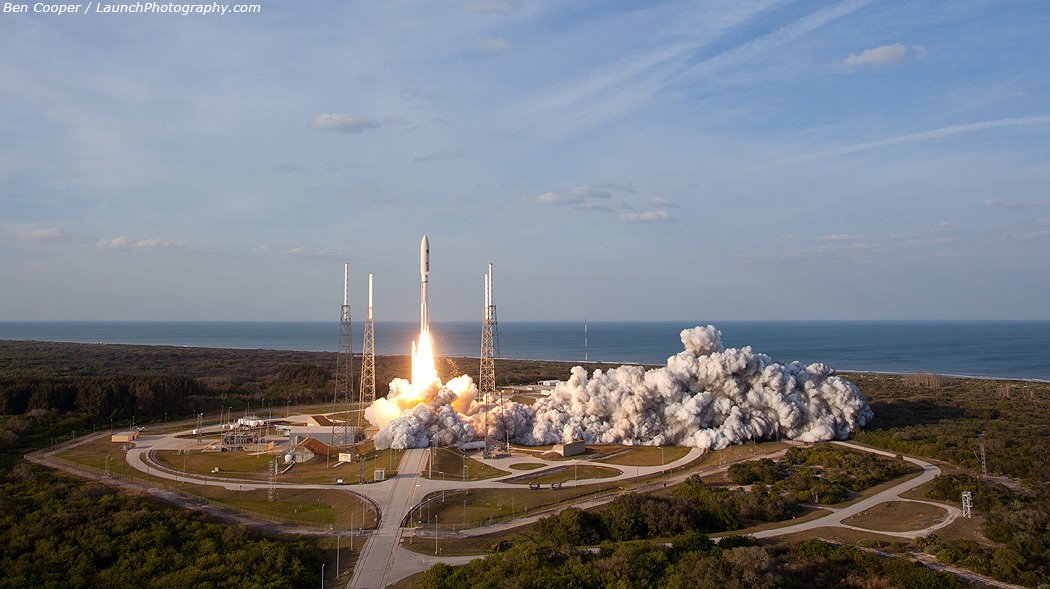 Atlas V launches MUOS-1 photos