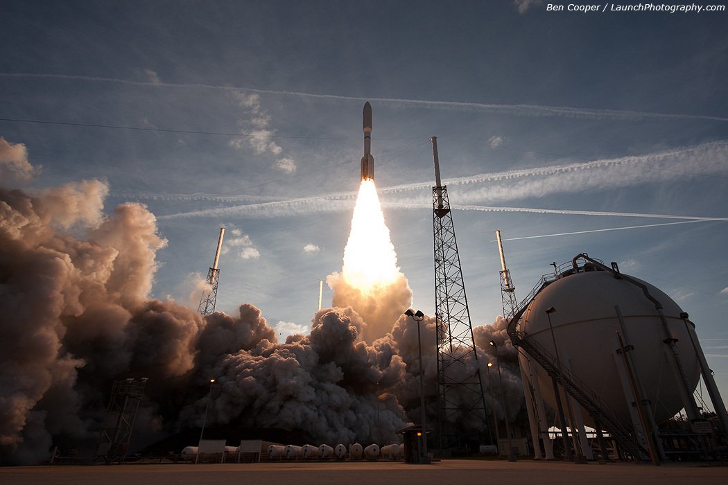 Atlas V launches MUOS-1 photos
