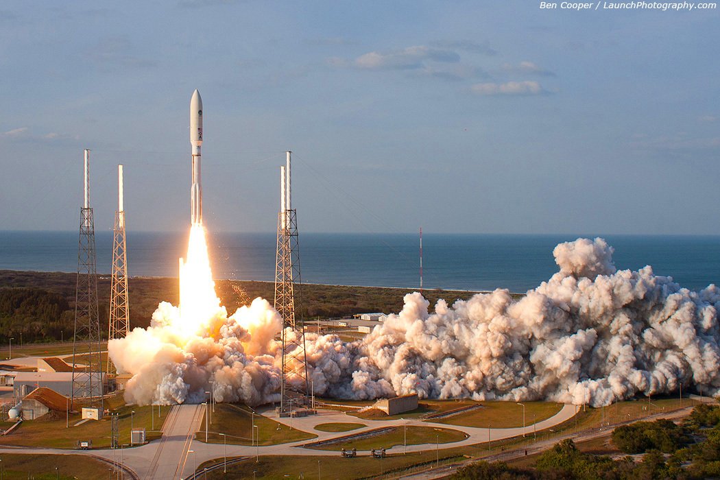 Atlas V launches MUOS-1 photos