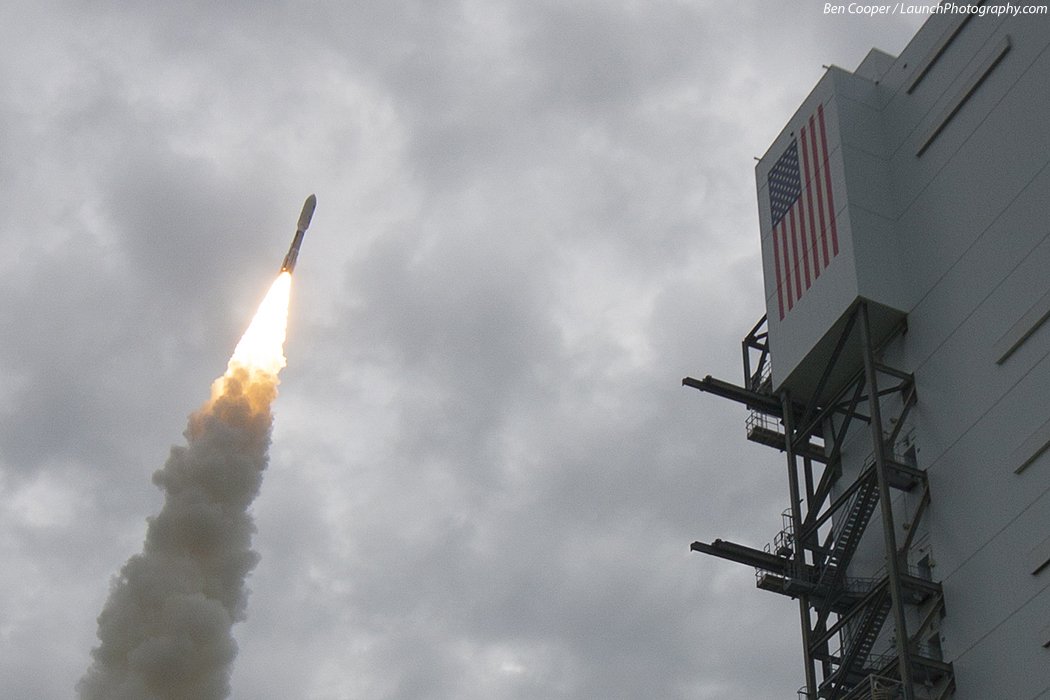 Atlas V launches MUOS-2 photos