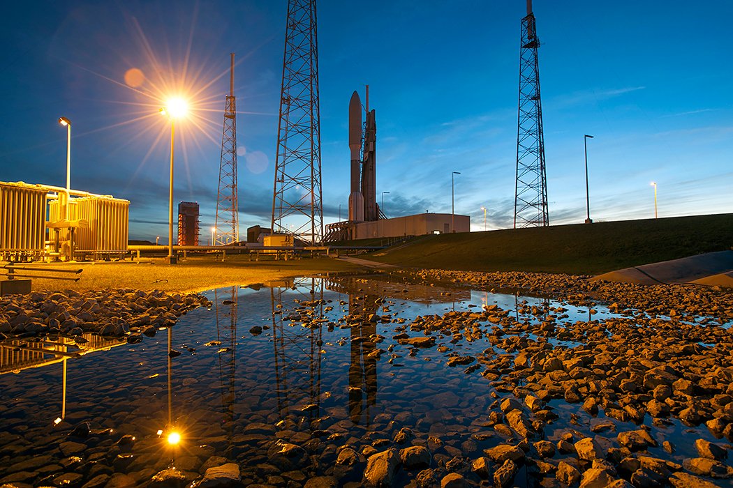 Atlas V launches MUOS-3 photos
