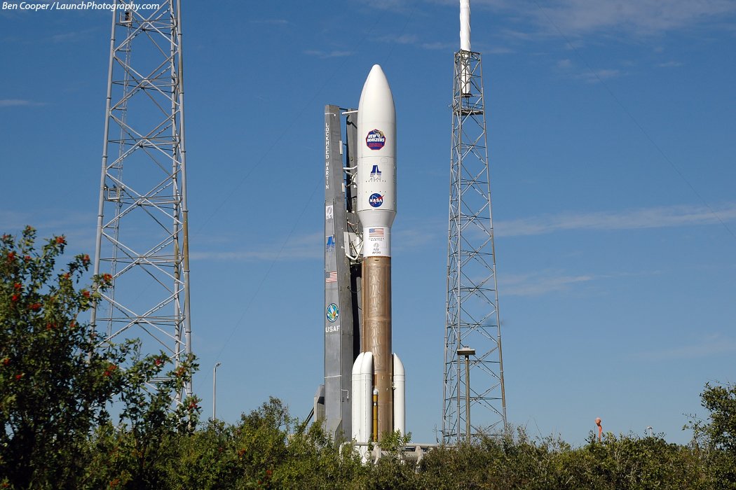 Atlas V launches New Horizons to Pluto photos