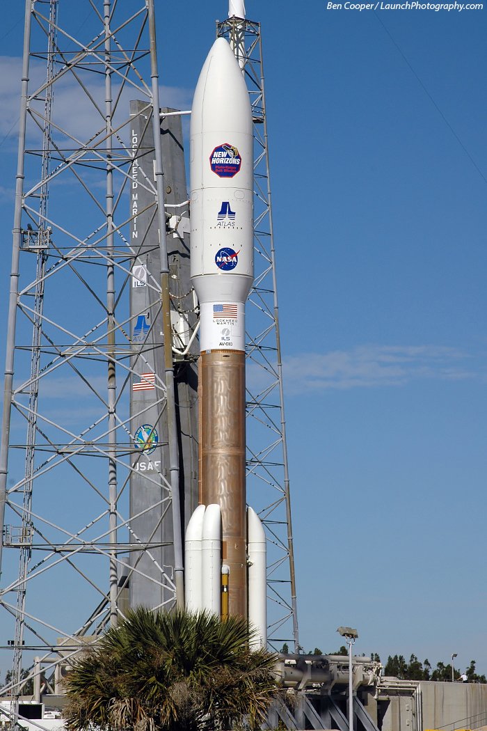 Atlas V launches New Horizons to Pluto photos
