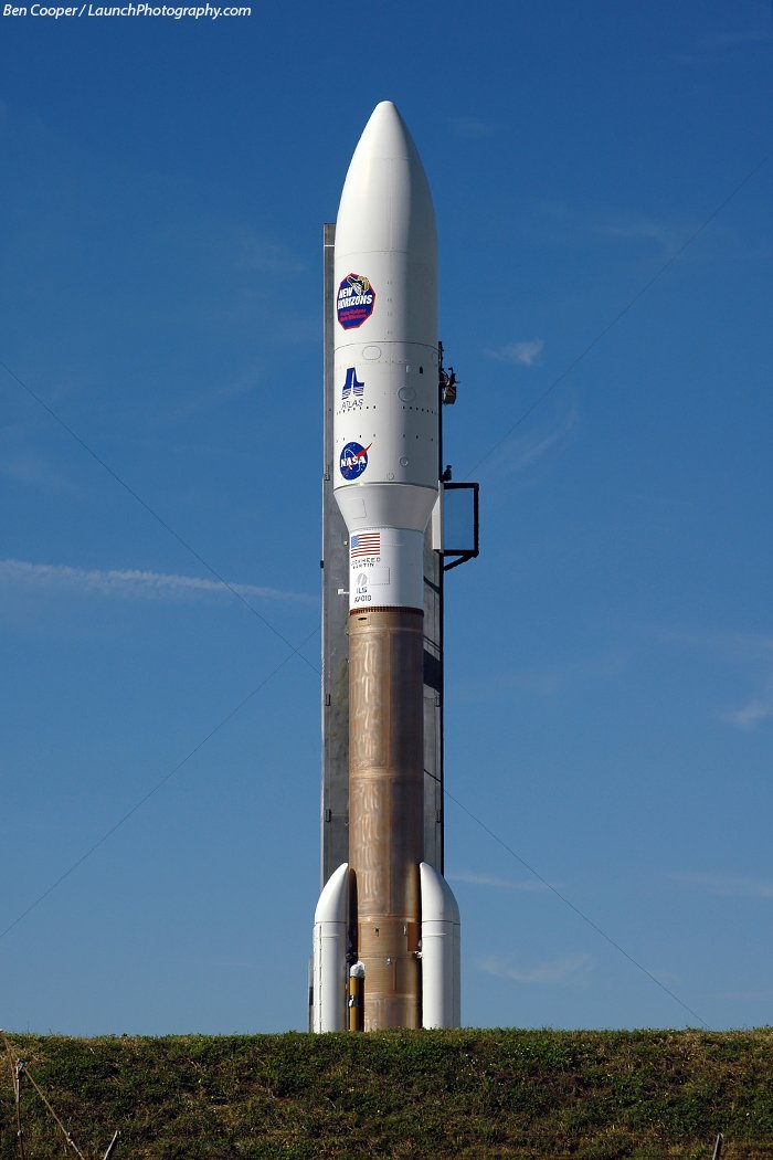 Atlas V launches New Horizons to Pluto photos