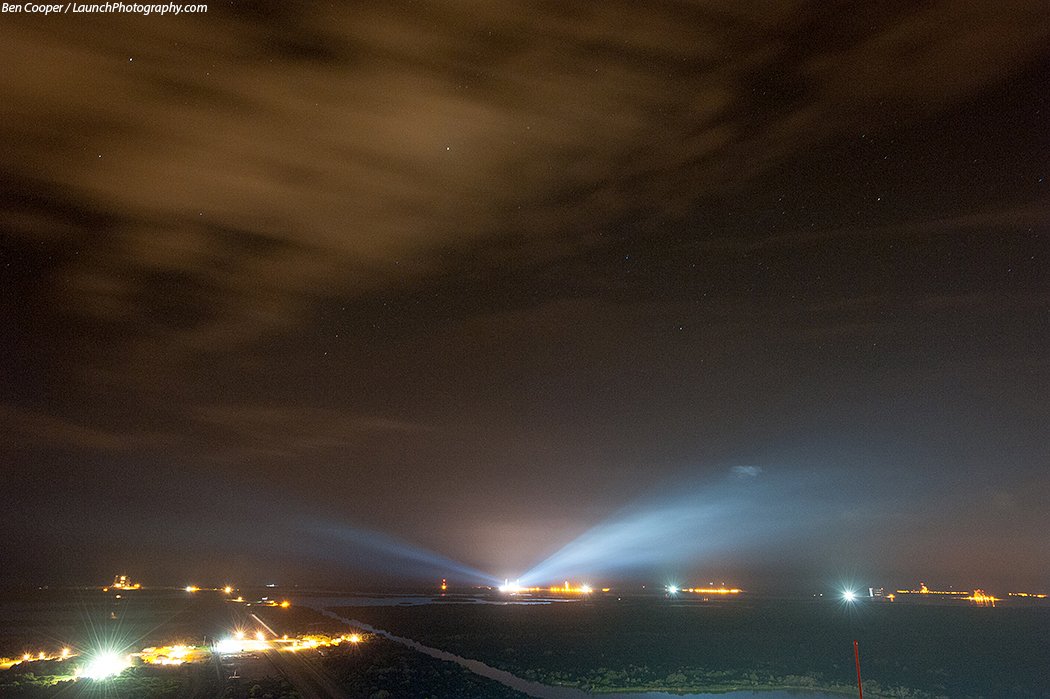 Atlas V launches RBSP photos