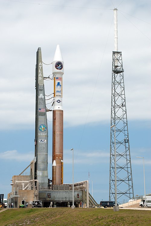 Atlas V launches SBIRS GEO-1 photos