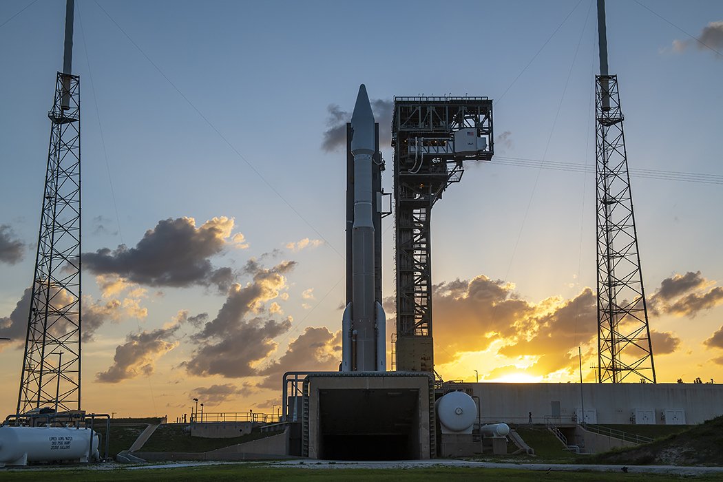 Atlas V launches SBIRS GEO-5 photos