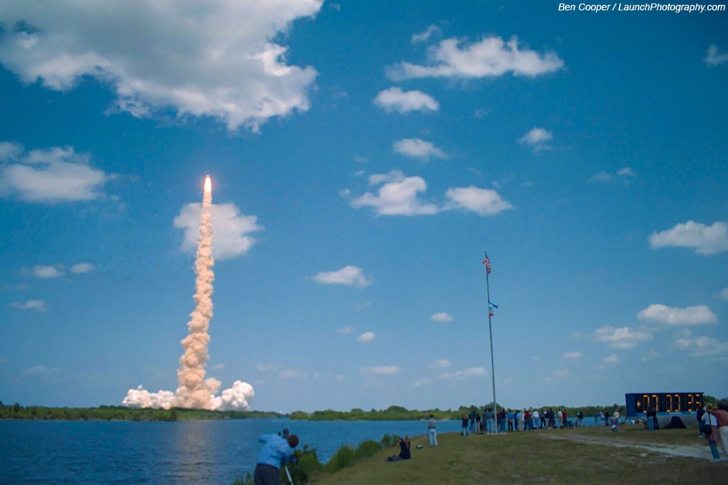 STS-100 Endeavour Canadarm2 launch photos