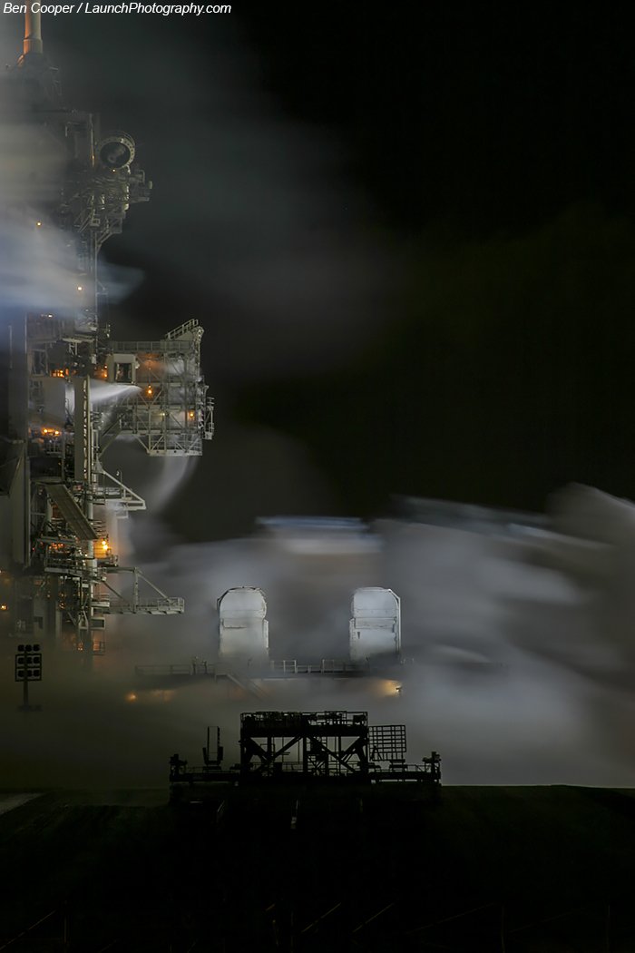 STS-116 Discovery ISS assembly launch photos